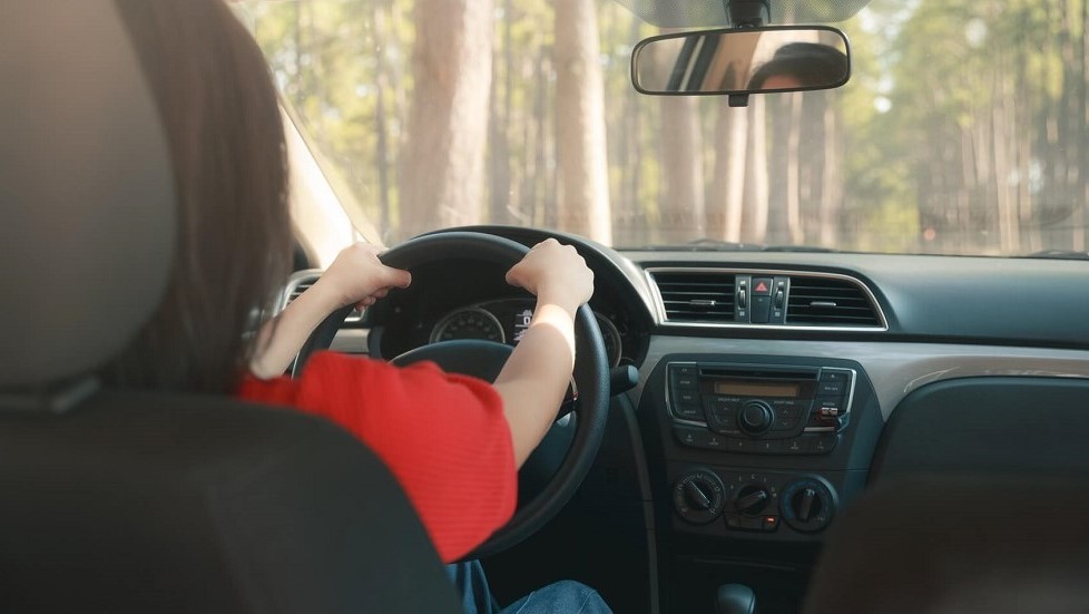 Position de conduite : bien s'installer en voiture - Ornikar