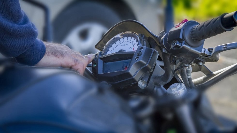 Qu'est-ce que l'épreuve du plateau du permis moto ? - Ornikar