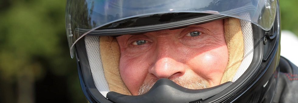 Le point aveugle et la conduite à moto - Ornikar