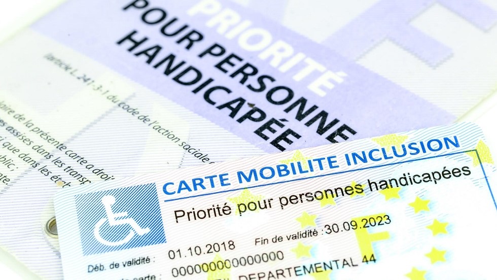 Places de stationnement pour personnes handicapées - Ornikar